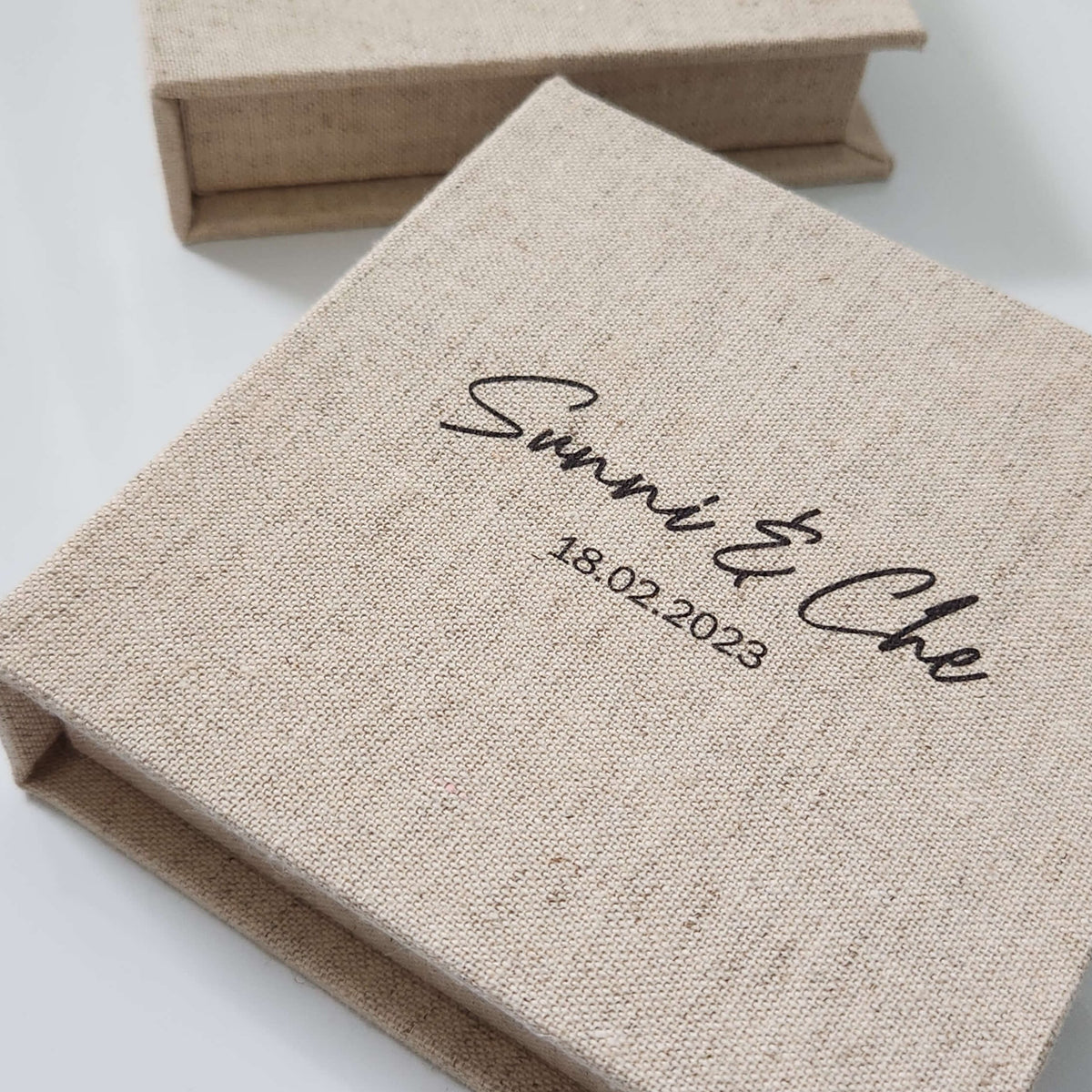 USB Presentation Box is an elegant way to present your USB to clients ...